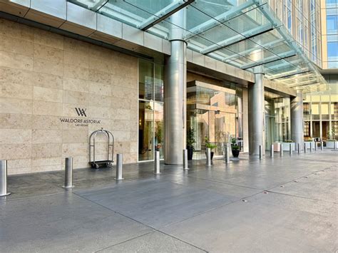 What To Expect At Waldorf Astoria Las Vegas A Complete Review