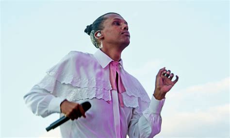 Stromaes Papaoutai Hits One Billion Views On Youtube