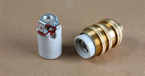 Mini Douille E14 En Porcelaine Sur Tiges Filetées Creuses M1