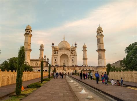 Bibi Ka Maqbara Mughal Architecture In Aurangabad U A Satish