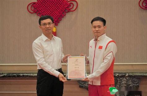 市委书记温湛滨会见奥运冠军谢思埸汕头