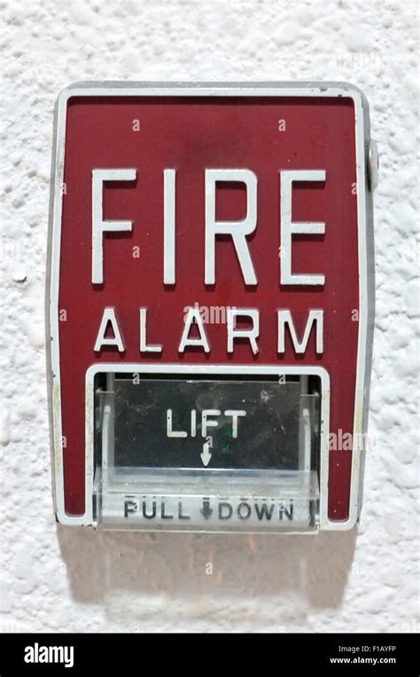 Boîte De Tirage Dalarme Incendie Banque De Photographies Et Dimages à Haute Résolution Alamy