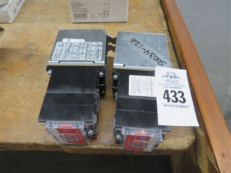 Allen Bradley Master Safety Controls Relays 2
