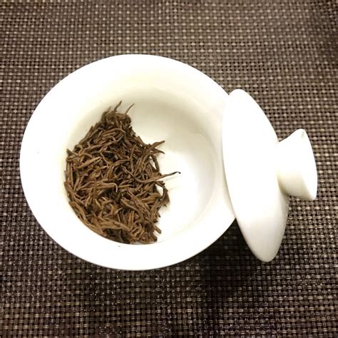 2021 7a Kínai Jin Júnia Mei Fekete Tea Superior Oolong Tea Természetes Szerves Zöld Élelmiszer