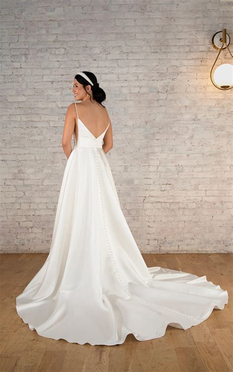 Sexy Satin A Line Wedding Dress With Spaghetti Straps