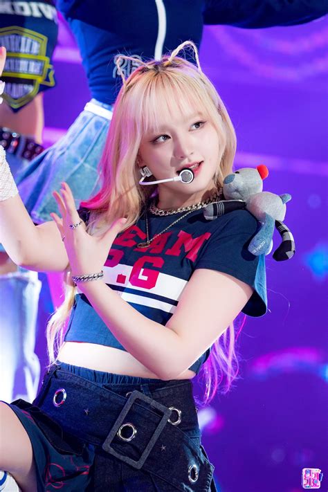 231029 Ive Liz Baddie At Sbs Inkigayo Kpopping