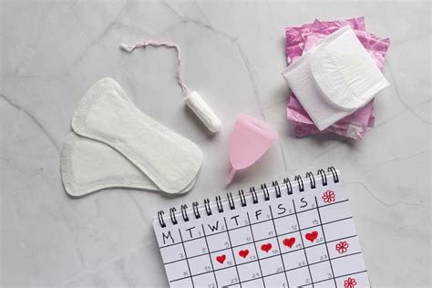 Young Girls Starting Period First Period What To Expect And How To