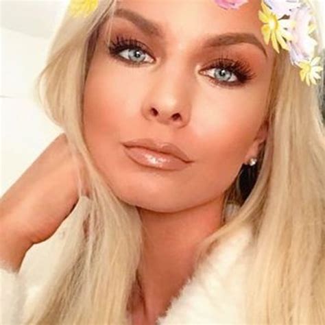 Laura Clare Contact Info Find Influencer Numbers Address Email In