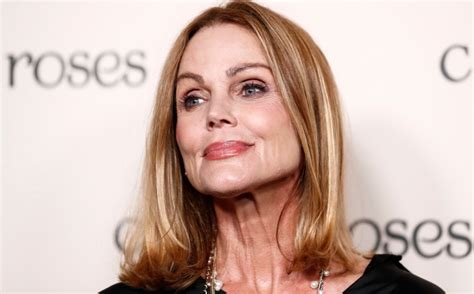 Belinda Carlisle Τι λέει για το μεγάλο της Comeback στη μουσική μετά