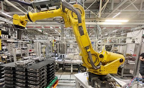 New Technology Enables Robots To Process Moving Parts Assembly