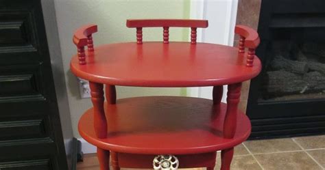 The Mint Cricket Little Red Table