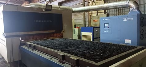 激光切割除尘器案例 超曼净化装备（江苏）有限公司