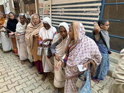 Help Us Serve The Sadhavi Maa Of Vrindavan And Radha Kund Ongoing Devotion Shivdhaam Foundation
