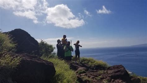 Lahaina Pali Trail Hiking Over The West Maui Mountains