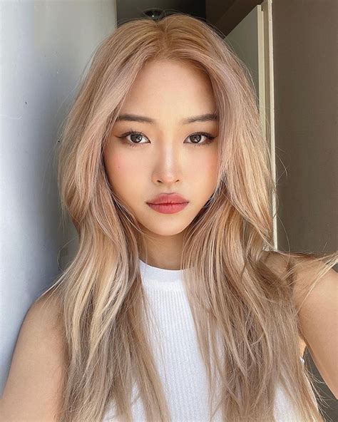 Pretty Eyes R Asianblondes
