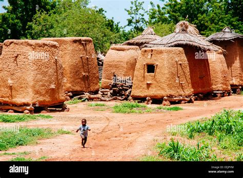 Bambara Dwellings And Storage