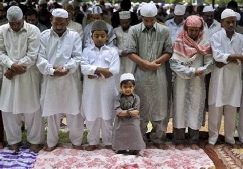 अशरफ व पसमंदा के बीच की खाई को पाटे बिना भारतीय मुसलमानों का विकास असंभव Janlekh