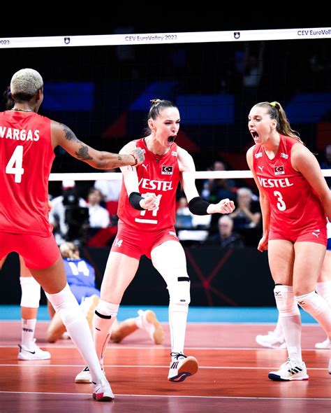 Erdem Dündar Kimdir Mesleği Nedir Eda Erdem Eşi Kaç Yaşında Eda Erdem Başarıları Instagram