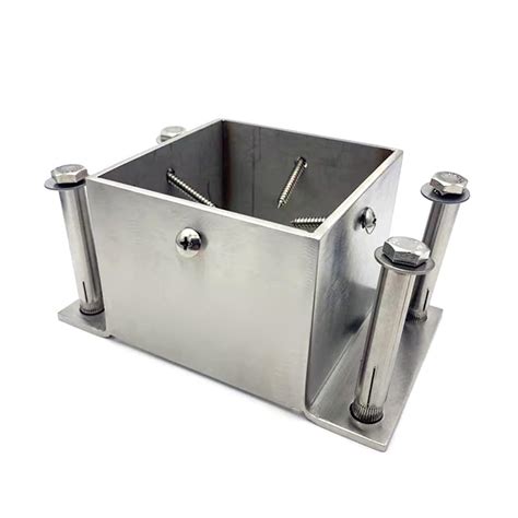 Metal Post Bracket For Cutouts