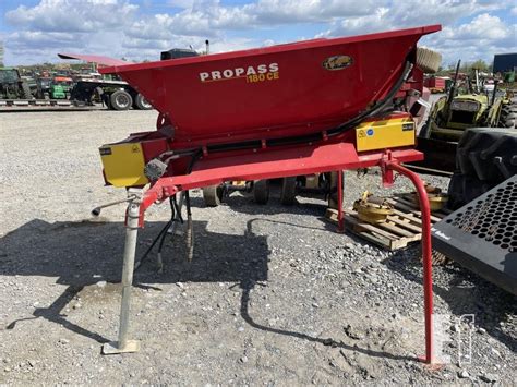 181 Tycrop Propass Spreader 180 Ce Auctions Equipmentfacts