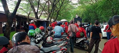 Bekasi West Java Indonesia Workers Stage A Wage Increase