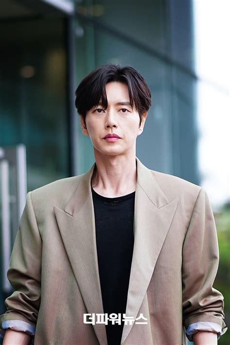 박해진 시크하게