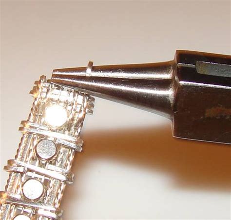 Tennis Bracelet By Bonnie Triola A Free Jewelry Pattern From