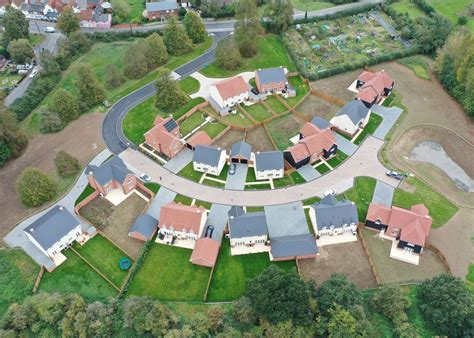 Stuart Bradshaw On Linkedin Looks Very Smart