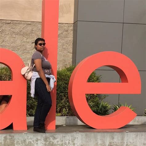 Ashley Broussard Bio Age Net Worth Height Facts Single