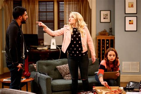 Photo De Emily Osment Young And Hungry Photo Ritesh Rajan Aimee