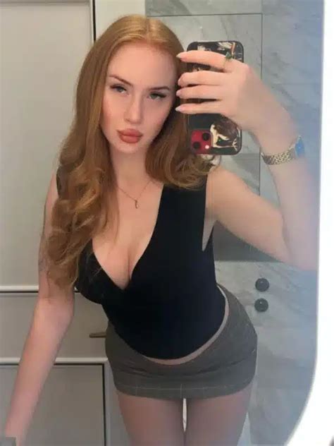 Lenina Crowne Model Biography Wiki Age Career Height Weight