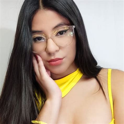 X I M E N A F L O R E S Ximenaflores13 On Threads