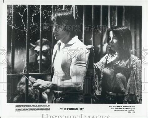 1981 Press Photo Elizabeth Berridge Cooper Huckabee In The Funhouse
