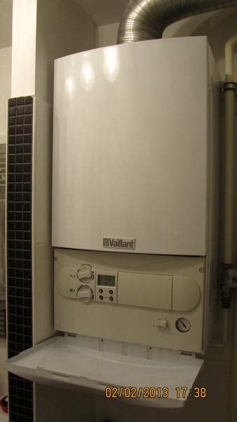 Plinski Bojler Vaillant Vuw 200 2 5