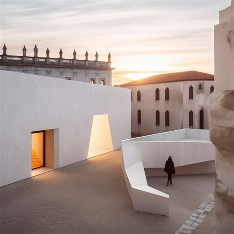 Yacademy Dezeen Courses