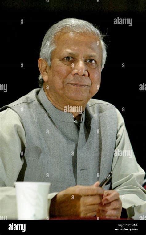 Muhammad Yunus Microfinance Pioneer Muhammad Yunus Who Won The Nobel