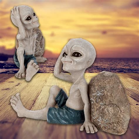 Funny Touching Head Alien Statue Creative Outer Space Surfer Dude For