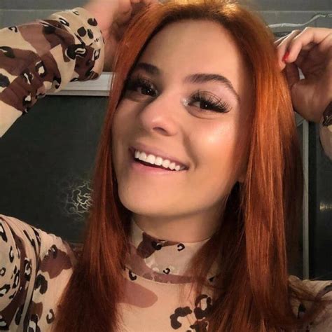 5 Hot Sexy Cath Feitosa Bikini Pics