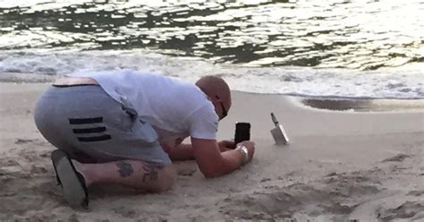 Top 50 Hilarious Fails That Can Only Happen On The Beach Flavor Magazine