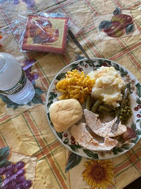 W Eats Rbrucedropemoff W Eats Rbrucedropemoff