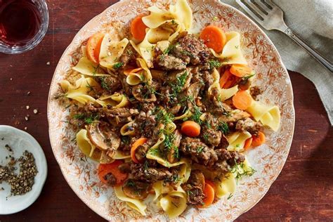 19 Delicious Easy Beef Stroganoff Recipes For Busy Weeknights