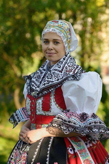 %nadpis% | Traditional outfits, Traditional dresses, Folk costume