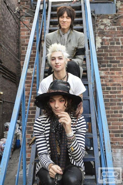 Pin By Ana Dorame On Palaye Royale Palaye Royale Singer Emerson Barrett