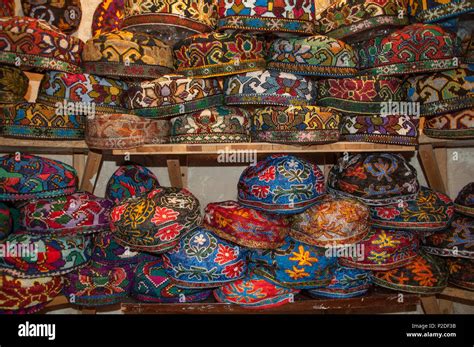 Uzbekistan bukhara souvenir souvenirs hi-res stock photography and ...