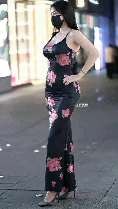 Or Entl Fce Fs On Wanita Berlekuk Wanita Paha Seksi