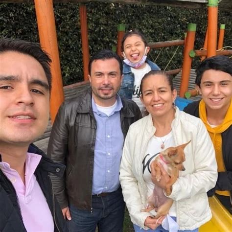 Sebastianrobles • Threads Say More