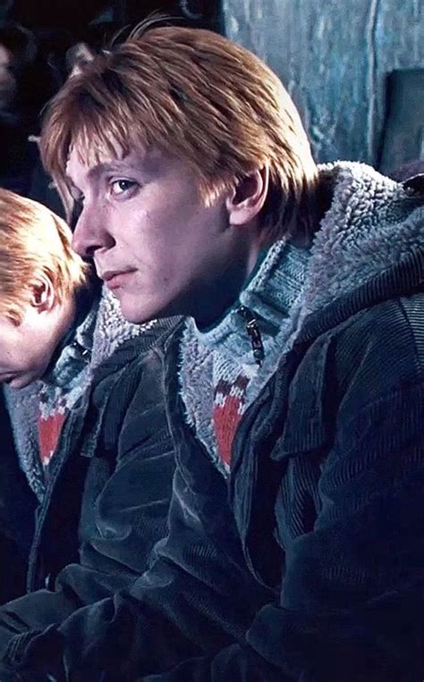 Pin By Duda On Harry Potterr Fred And George Weasley Fred Weasley