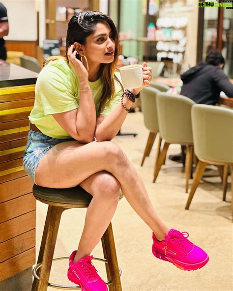 Shivani Narayanan Instagram 2🧿24 🫶🏻 Gethu Cinema