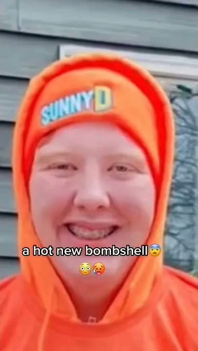 Thus Week A Hot New Bombshell Enters Da Villa Youtube