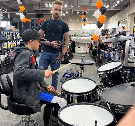 Long And Mcquade Opens Muskokas New Music Mecca